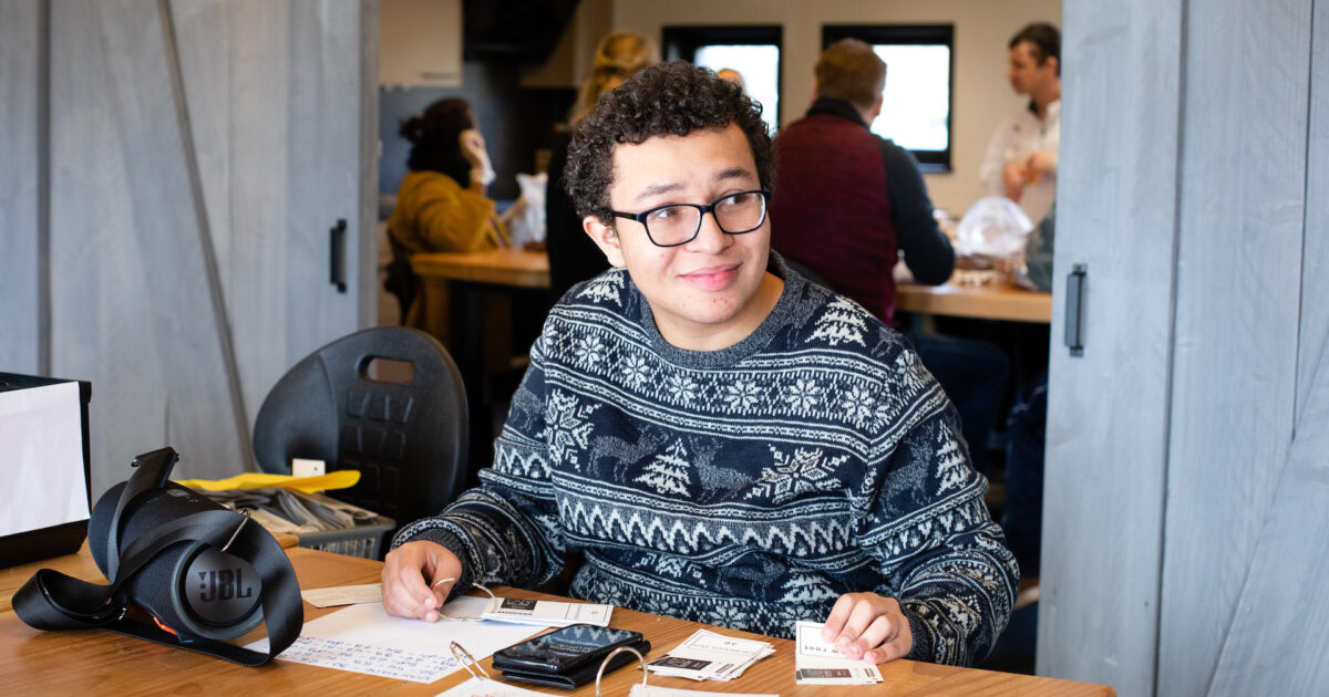 Ontwikkeling kind stagneert: mag mijn zoon zo veel mogelijk… | Sophi